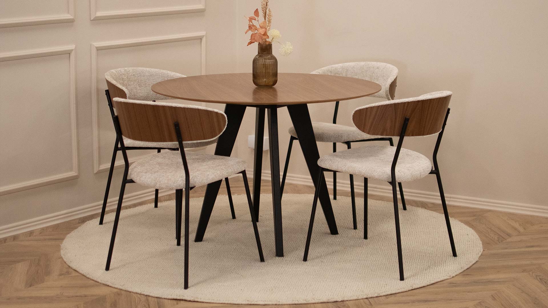 Столици со дрвени или метални ногарки? - Mahagoni Furniture - Chairs ...